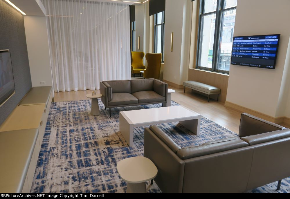 Private seating area in the Metropolitan Lounge
